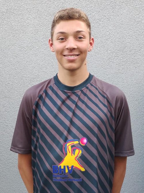 Unser Jungschiedsrichter Jannis geht seinen Weg